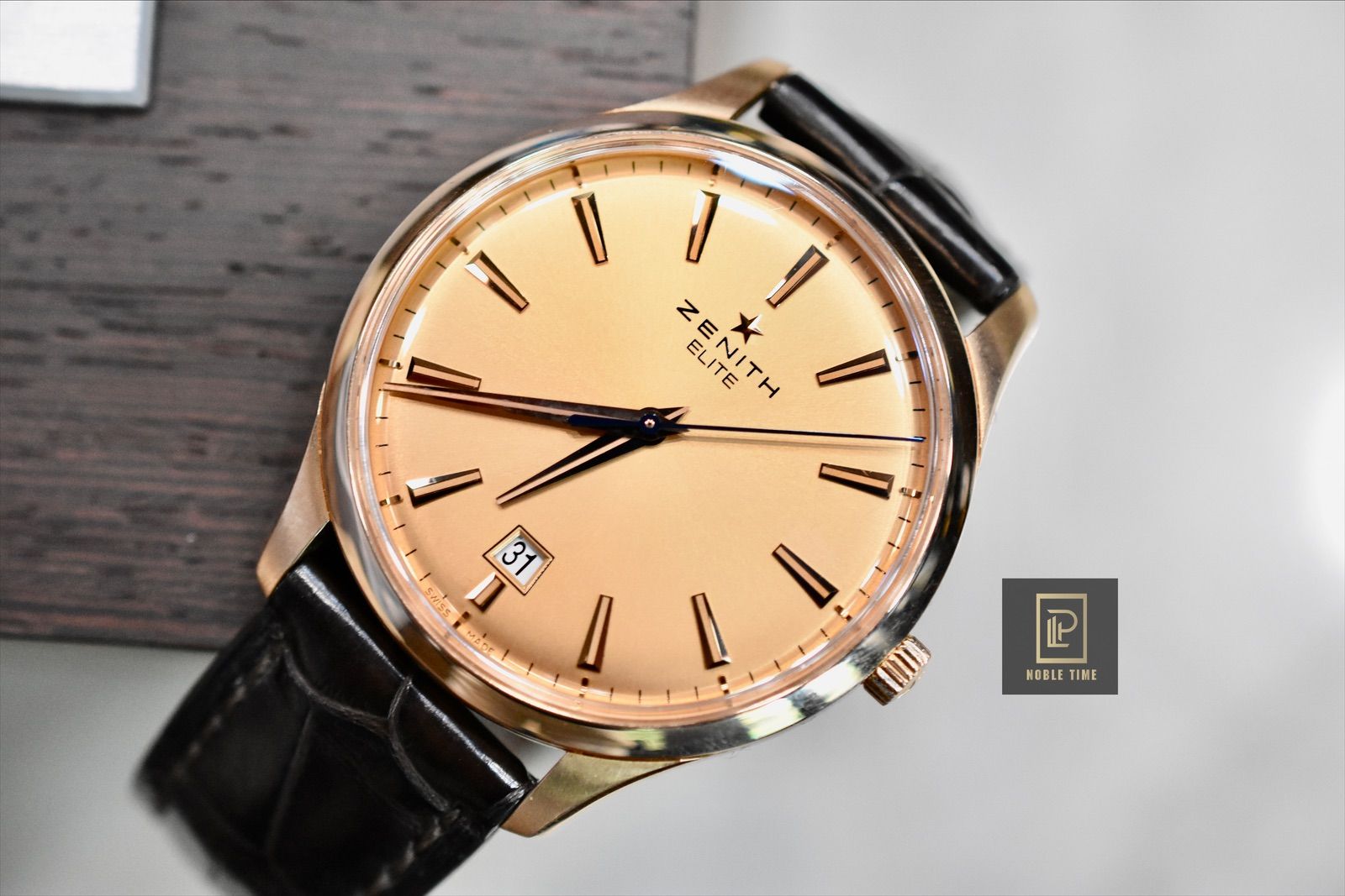 Zenith Captain , Rose Gold 18kt , Champagne dial 40mm